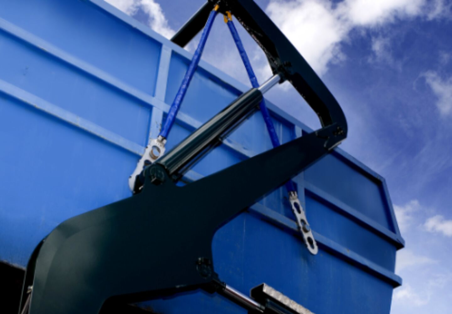 J&B Recycling - Front End Loaders I Skips & Containers